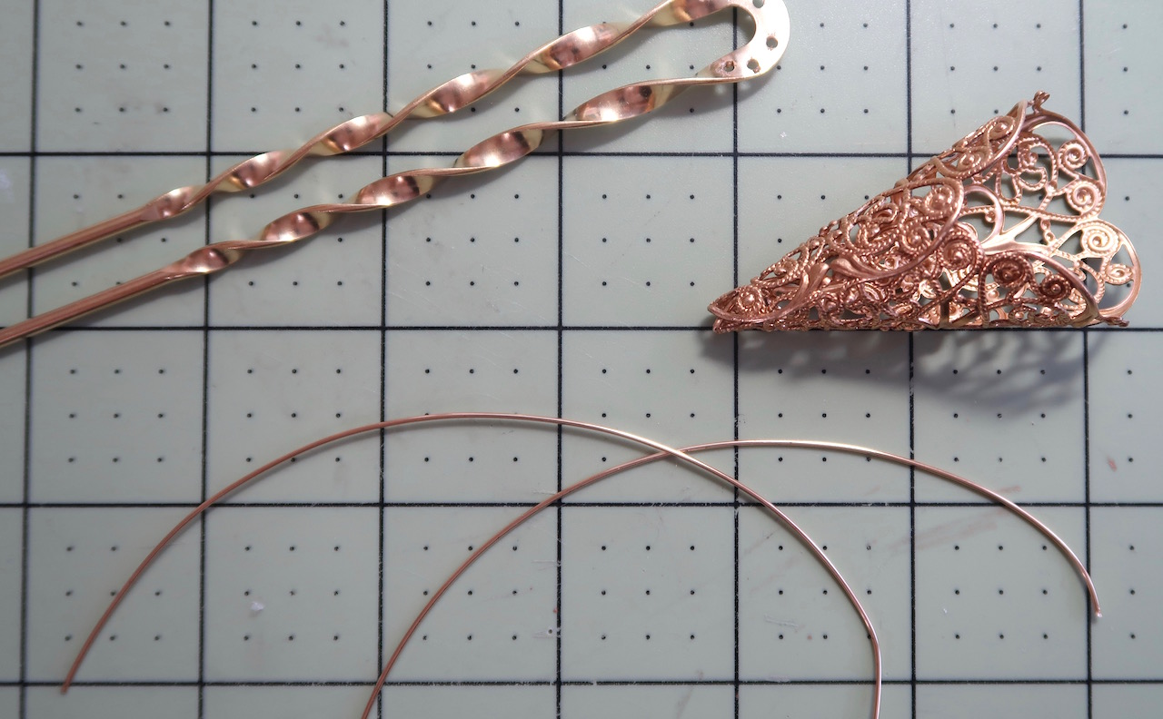 Multi-feather Hairpin – …out of a portrait