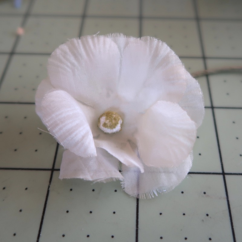 Reviving Vintage Silk Flowers – …out of a portrait